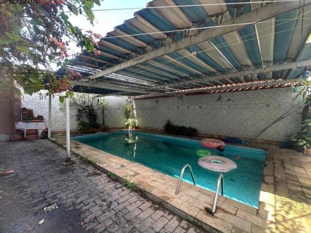 Imperdível: Casa de 3 quartos, suíte, 2 salas, 2 banheiros, 2 vagas na Guilhermina Praia Grande SP