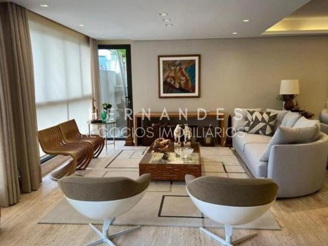 Imperdível: Casa de alto padrão com 4 suítes no Tamboré, Barueri SP 524m² de puro luxo!