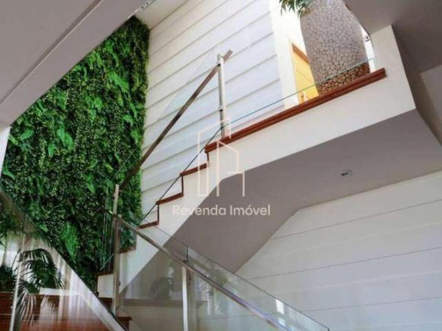 Imperdível casa de alto padrão em condomínio no Golf Gardens, Carapicuíba SP: 3 quartos, 3 suítes, 9