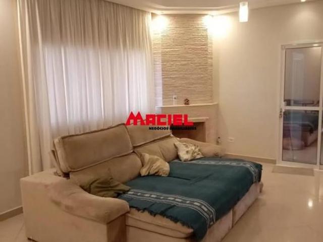 Imperdível! Casa de Alto Padrão na Vila Das Flores com Suíte Master e Varanda Gourmet