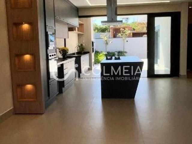 Imperdível! Casa de luxo à venda em Indaiatuba SP, Jardim Villa Sapezal: 3 quartos, 3 suítes, 2 sala