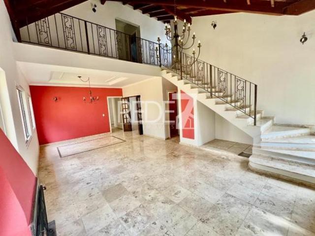 Imperdível casa de luxo em condomínio no Alphaville Campinas 3 quartos, 3 suítes, 3 salas, 5 banhe