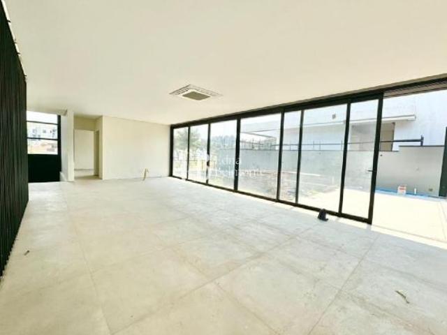 Imperdível Casa de Luxo em Condomínio no Jardim das Samambaias, Jundiaí SP: 4 Quartos, 4 Suítes, 3 S