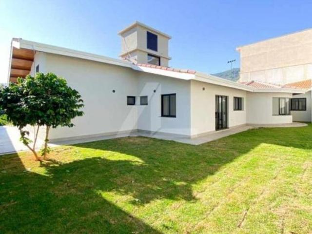 Imperdível! Casa de luxo em condomínio exclusivo de Atibaia SP, com 3 quartos, 1 suíte, 3 salas, 4 v