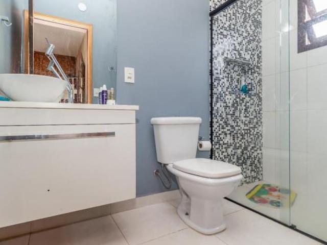 Aconchegante casa de vila para venda em Chácara Inglesa com 3 quartos, sendo 1 suíte, 224m² leilar