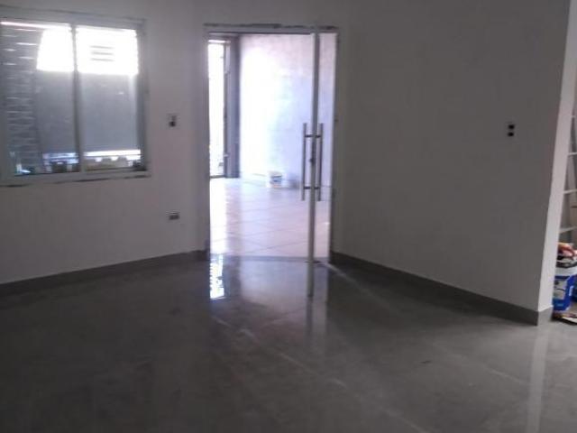 Espetacular casa de vila para venda em Jardim dos Colibris com 3 quartos, sendo 1 suíte, 100m²