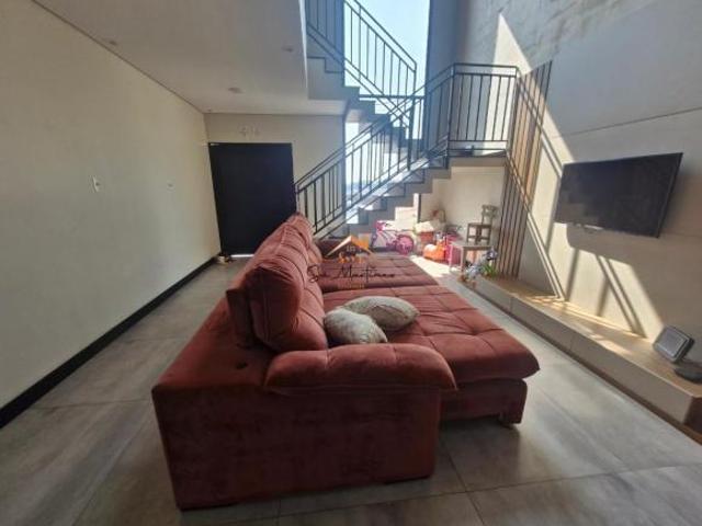 Imperdível casa em condomínio à venda em Jundiaí SP, bairro Jardim Celeste: 4 quartos, 1 suíte, 3 sa