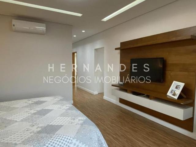 Imperdível casa em condomínio à venda em Jandira SP, Jardim do Golf I! 4 quartos, 4 suítes, 3 salas