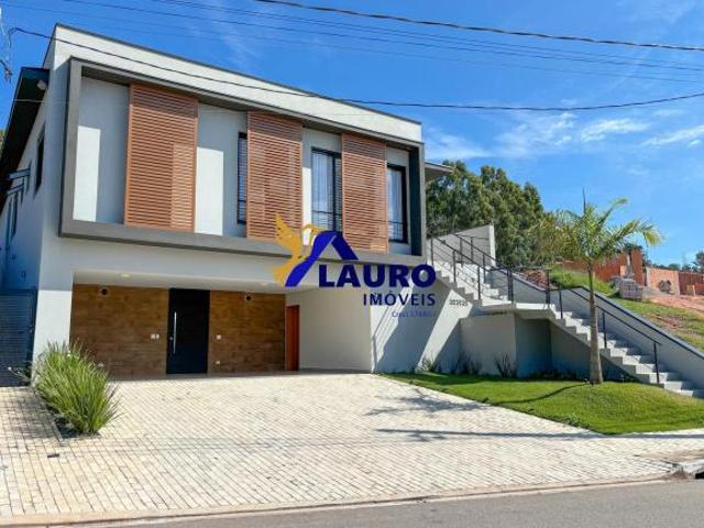 Imperdível Casa em Condomínio à Venda em Vinhedo SP no Condomínio Villa Doro: 3 Suítes, 2 Salas, 5 B