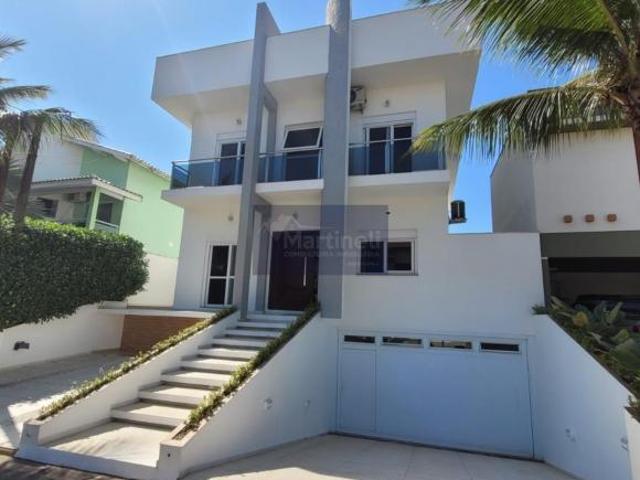 Imperdível! Casa em Condomínio de Luxo com 4 Quartos e 4 Suítes na Vila São Paulo, Itanhaém SP 0,4