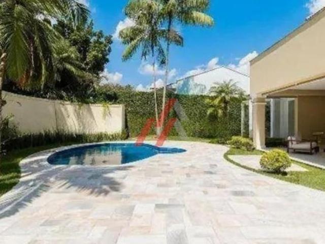 Imperdível: Casa em Condomínio de Luxo em Alphaville Residencial Dois, Barueri SP 4 Quartos, 4 Suí
