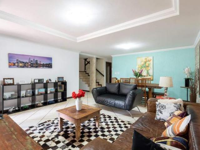 IMPERDIVEL! CASA SOBRADO SHIGS 715