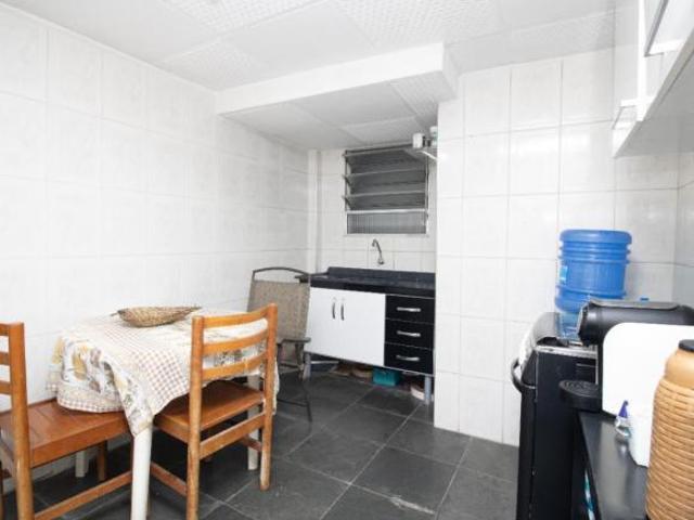 Funcional casa para venda em Vila Bancária Munhoz com 4 quartos, sendo 1 suíte, 240m² remaxmonarca