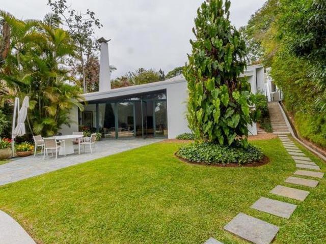 Atraente casa para venda em Vila Tramontano com 4 quartos, sendo 4 suítes, 422m²