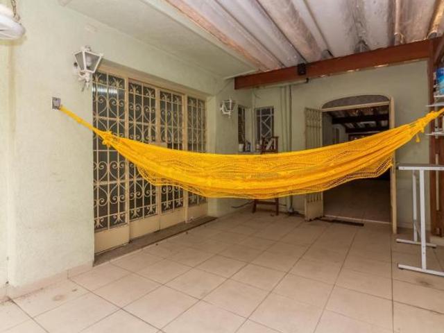 Imperdível casa para venda em Água Branca com 3 quartos, sendo 2 suítes, 228m² carlarodriguessilva
