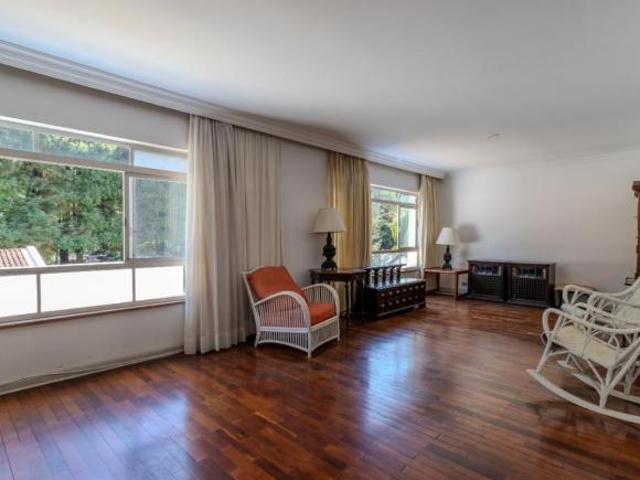 Espetacular casa para venda em Chácara Monte Alegre com 3 quartos, sendo 1 suíte, 261m²