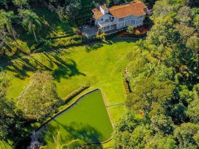 Casa para venda em Palmeiras com 4 quartos, sendo 1 suíte, 400m²