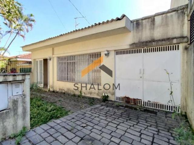 Imperdível! Casa Térrea com 4 Dormitórios, 2 Suítes e Localização Privilegiada!