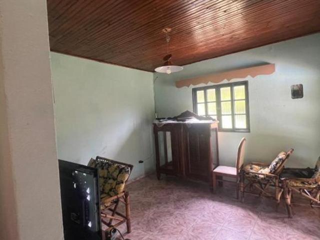 Imperdível Chácara à Venda em Juquitiba SP 3 quartos, 1 banheiro, 9.600m² de área
