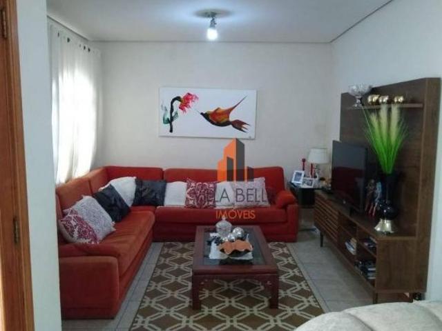 Imperdível! Coml/Resl. sobrado c/ 6 vagas de gars. e 4 dormts, 3 suites, Bela Vista S.A