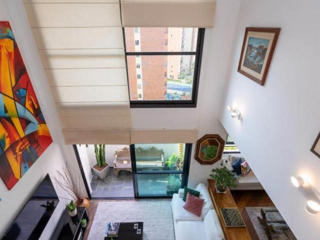 Versátil duplex para venda com 3 quartos, sendo 3 suítes, 184.5m²