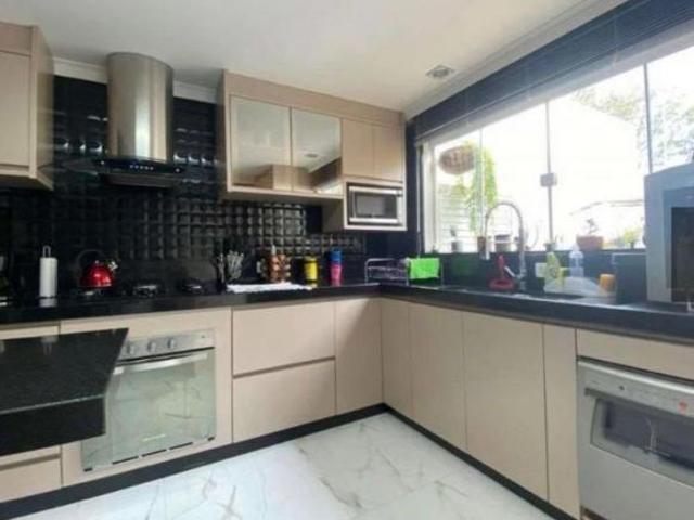 IMPERDIVEL – Lindo Sobrado Mobiliado com excelente Localização
