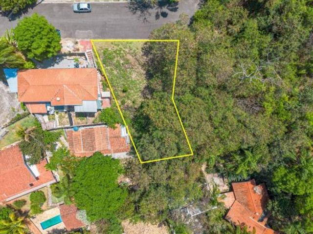 Deslumbrante lote em condomínio para venda em Colinas do Ermitage Sousas, 618m²