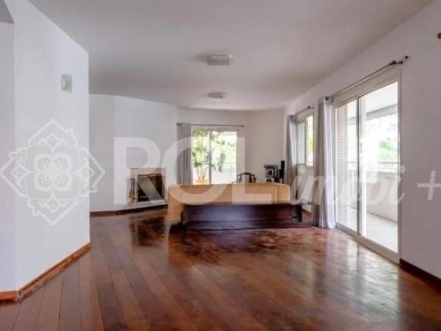 Imperdível Residência de Alto Padrão com 4 Suítes no Paraíso, São Paulo SP por R$ 3.950.000,00