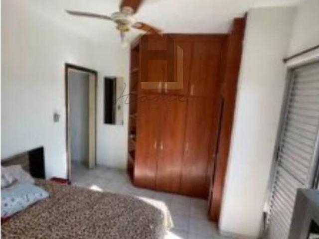 Imperdível Sobrado à Venda em Alves Dias: 2 Quartos, 1 Sala, 1 Banheiro e 100m² em São Bernardo do C