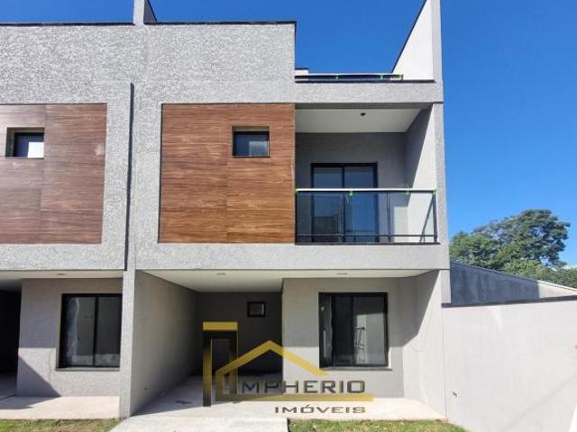 Imperdível Sobrado à Venda em Curitiba PR, Bairro Capão Raso. Com 3 Quartos, 1 Suíte, 1 Sala, 4 Banh