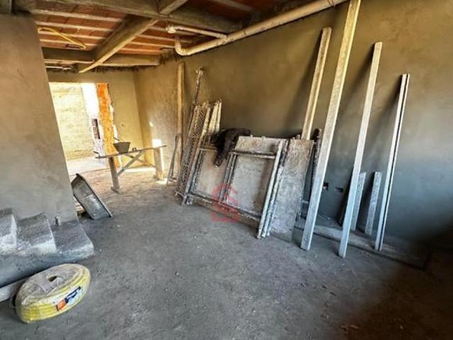 Sobrado à Venda no Orleãns em Curitiba PR, 3 Quartos, 1 Suíte