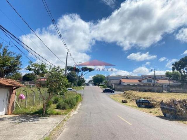 Imperdível Sobrado à Venda em Curitiba PR, no Jardim das Américas! 3 Quartos, 1 Suíte, 2 Salas, 4 Ba