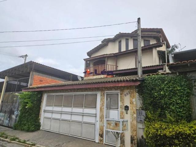 Imperdível Sobrado à Venda em Mogi das Cruzes SP, Jardim Universo: 4 quartos, 1 suíte, 2 salas, 4 va