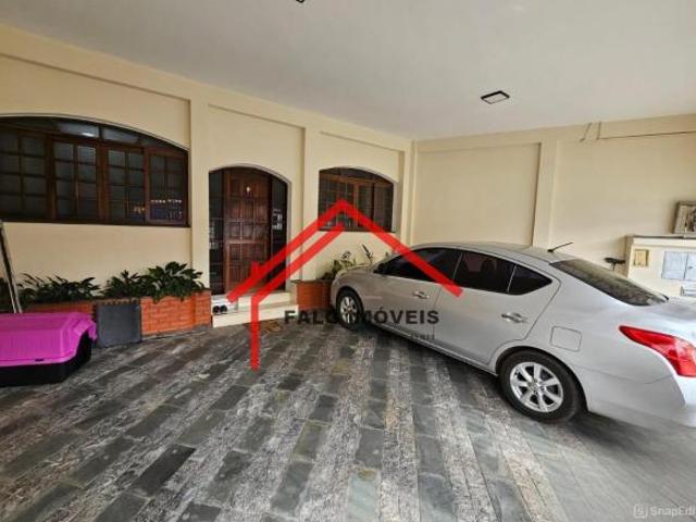 Imperdível: Sobrado à Venda na Vila Campesina 3 Quartos, 1 Suíte, 2 Salas, 3 Banheiros, 3 Vagas de