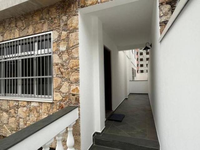 IMPERDÍVEL! SOBRADO AMPLO E CONSERVADO COM SUÍTE E GARAGEM PARA 4 CARROS
