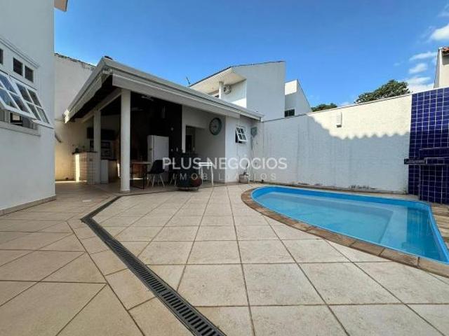 Imperdível Sobrado de Luxo: 3 Dormitórios 1 Suíte, Piscina e Churrasqueira Granja Olga II, Soroc