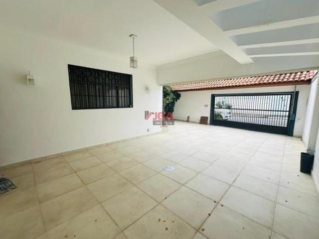 Imperdível Sobrado de Luxo com 4 Suítes e 5 Vagas no Jardim Campo Grande, São Paulo SP