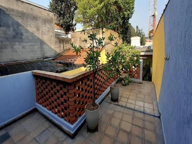Imperdível Sobrado na Vila Curuçá: 3 Quartos, 2 Suítes, 3 Banheiros, 2 Vagas de Garagem 150m² em S