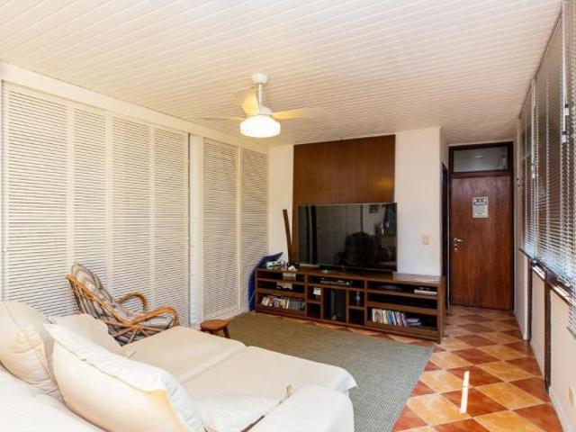 Espetacular sobrado para venda em Vila Madalena com 4 quartos, sendo 2 suítes, 351m² robertasantos