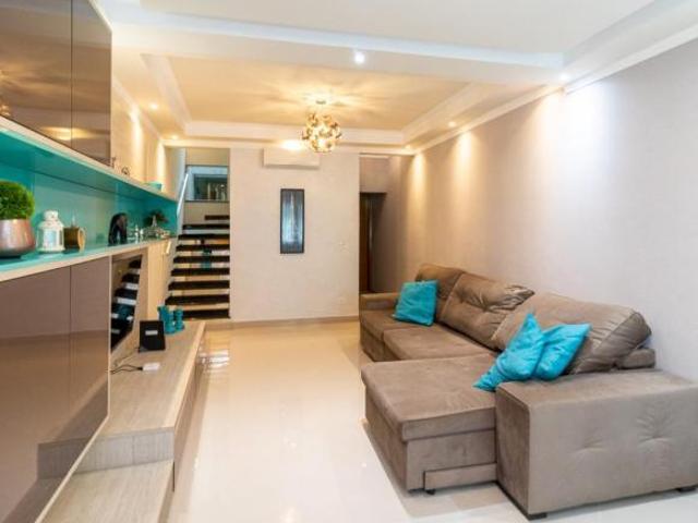 Excelente sobrado para venda em Chácara Inglesa com 3 quartos, sendo 1 suíte, 364m²