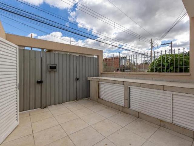 Confortável sobrado para venda em Jardim Ipanema Zona Sul com 4 quartos, sendo 1 suíte, 130m²