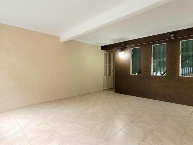 Espetacular sobrado para venda em Jardim Itapoan com 4 quartos, sendo 1 suíte, 202m²