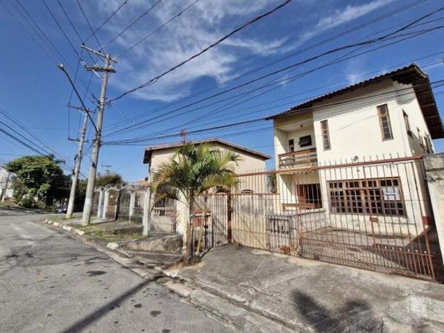Imperdível sobrado para venda em Jardim Vila Galvão com 3 quartos, sendo 1 suíte, 309m²