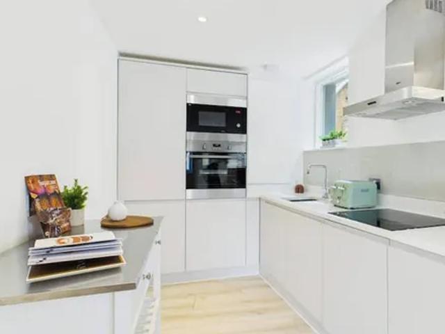 Imperial War Museum London, Lambeth Road, London, SE1 6HZ, United Kingdom | 2 bed apartment for rent #153433375 | Rentberry