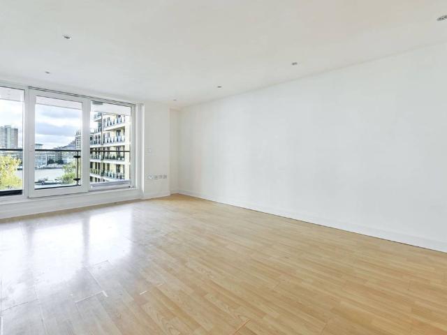 Imperial Wharf, London SW6, 2 bed flat to rent, £5,200 pcm | PrimeLocation