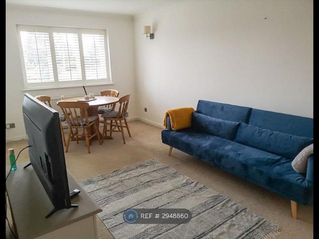 Imperial Court, Windsor SL4, 1 bed flat to rent, £1,350 pcm | PrimeLocation