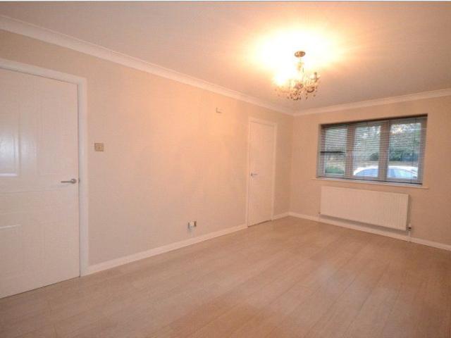 Imperial Court, Imperial Road, Windsor SL4, 1 bed flat to rent, £1,300 pcm | PrimeLocation