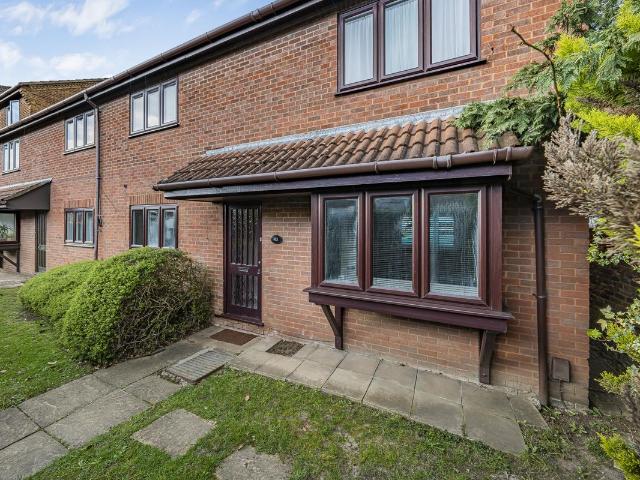 Imperial Court, Imperial Road, Windsor SL4, 1 bed flat to rent, £1,300 pcm | PrimeLocation
