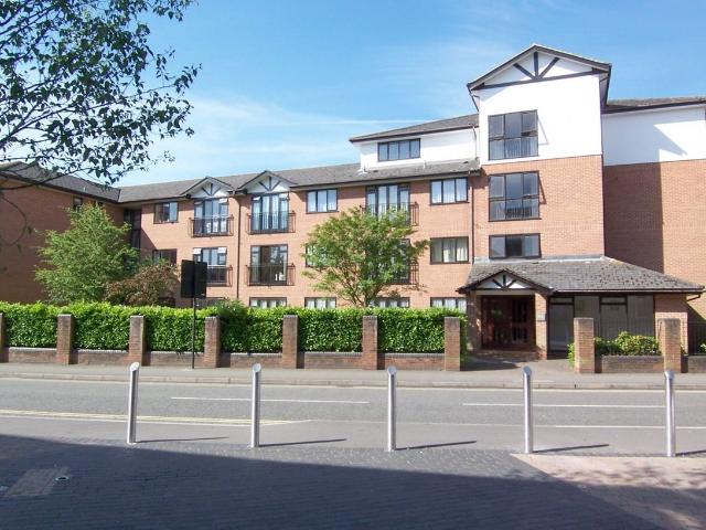 Imperial Court, Station Road, Henley On Thames, Oxfordshire RG9, 1 bed flat to rent, £1,200 pcm | PrimeLocation