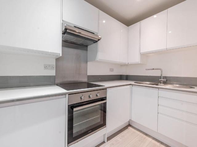 Imperial Drive HA2, Rayners Lane, Harrow, 1 bed flat to rent, £1,375 pcm | PrimeLocation